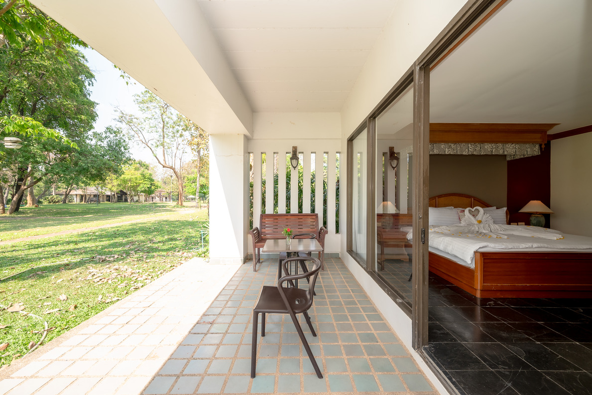 Riverside Resort Kanchanaburi - Comsaed River Kwai Hotel