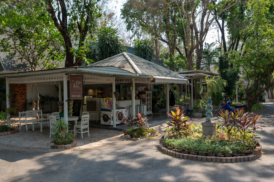 Riverside Resort Kanchanaburi - Comsaed River Kwai Hotel