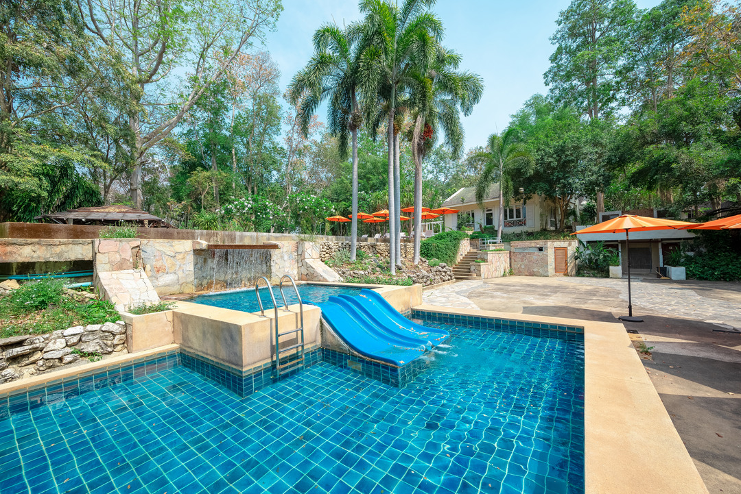 Riverside Resort Kanchanaburi - Comsaed River Kwai Hotel