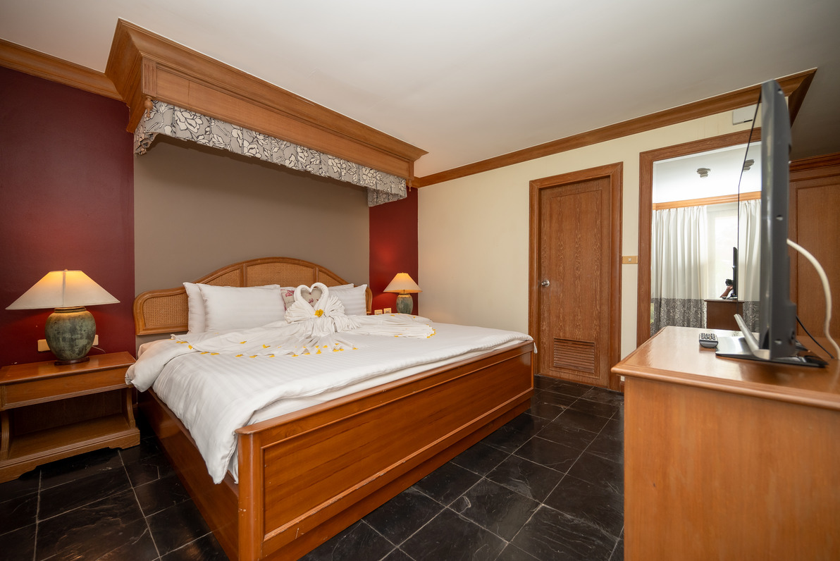 Riverside Suite - Comsaed River Kwai Riverside Resort